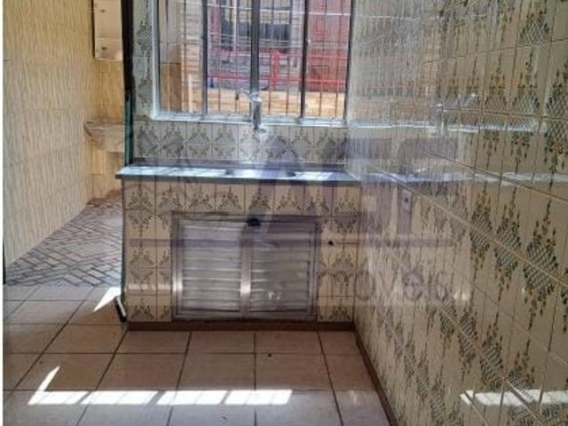 Casa para Aluguel com 2 quartos, 10 m² por R$ 1.911