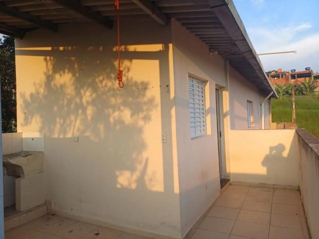 Casa para Aluguel com 2 quartos, 10 m² por R$ 1.000