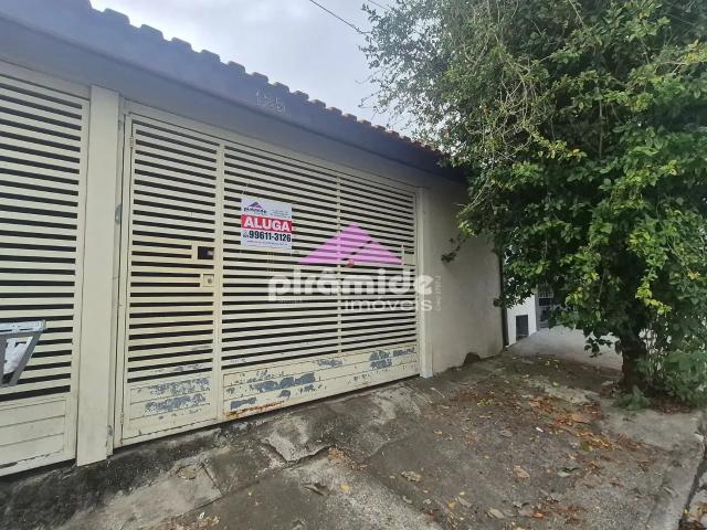 Casa para Aluguel com 2 quartos, 110 m² por R$ 1.800