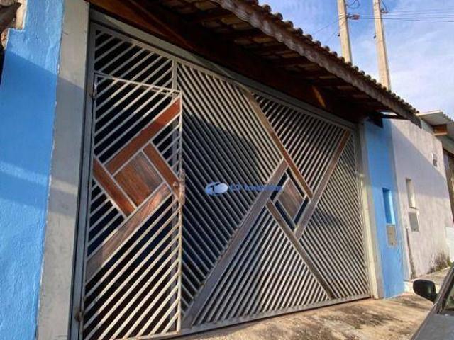 Casa para Aluguel com 2 quartos, 115 m² por R$ 1.600