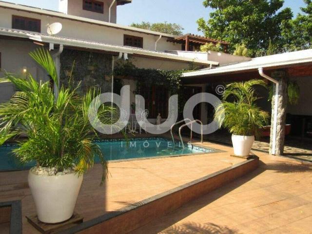 Casa para Aluguel com 2 quartos, 243 m² por R$ 6.000