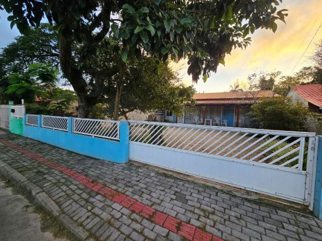 Casa para Aluguel com 2 quartos, 274 m² por R$ 2.860