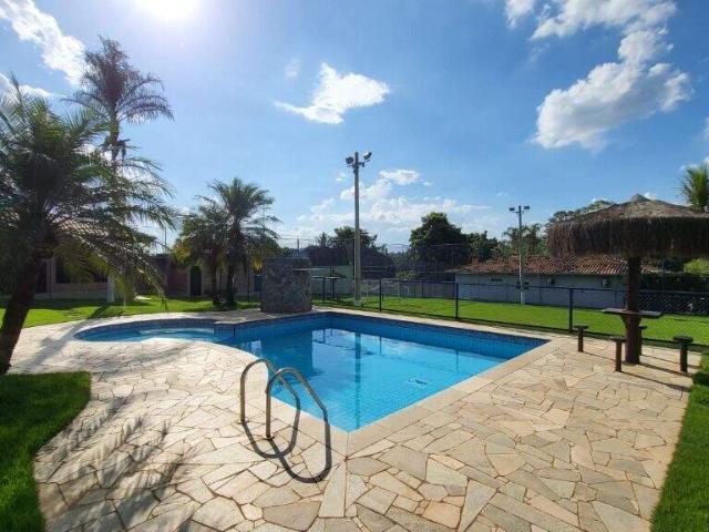 Casa para Aluguel com 2 quartos, 278 m² por R$ 4.500