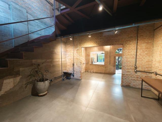 Casa para Aluguel com 2 quartos, 230 m² por R$ 17.500