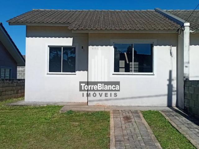 Casa para Aluguel com 2 quartos, 45 m² por R$ 1.200
