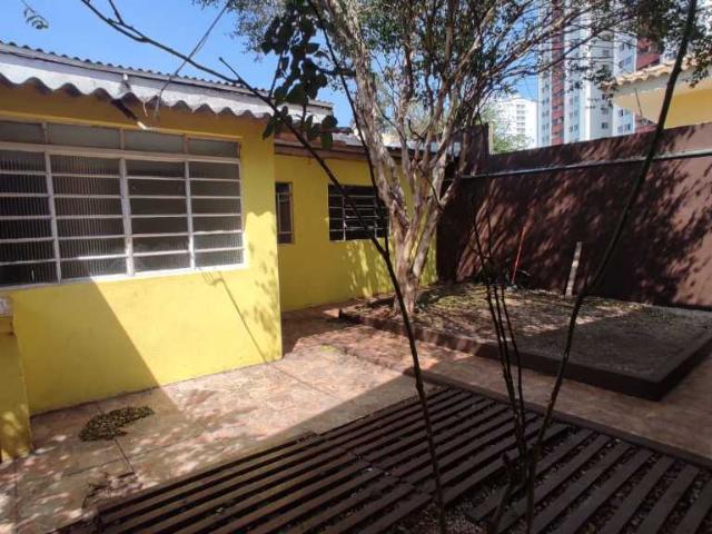 Casa para Aluguel com 2 quartos, 45 m² por R$ 2.400