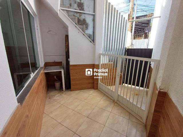 Casa para Aluguel com 2 quartos, 45 m² por R$ 2.800