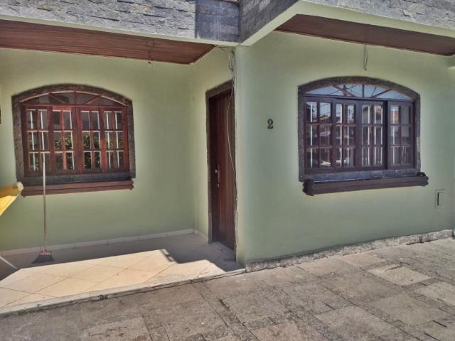Casa para Aluguel com 2 quartos, 45 m² por R$ 2.200