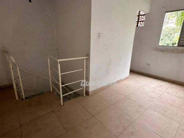 Casa para Aluguel com 2 quartos, 47 m² por R$ 1.000