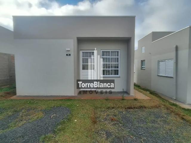 Casa para Aluguel com 2 quartos, 48 m² por R$ 700