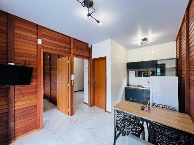 Casa para Aluguel com 2 quartos, 40 m² por R$ 3.500