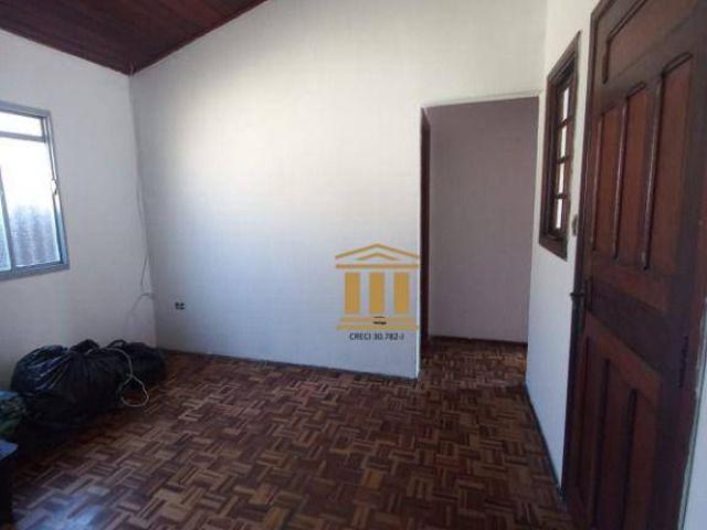 Casa para Aluguel com 2 quartos, 40 m² por R$ 1.750