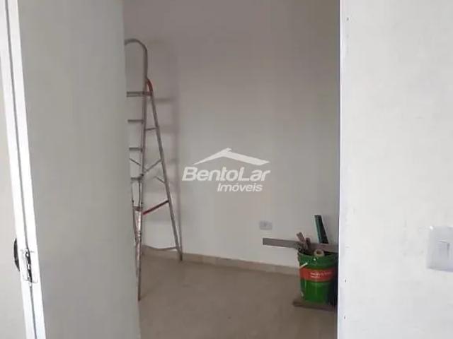 Casa para Aluguel com 2 quartos, 40 m² por R$ 1.100