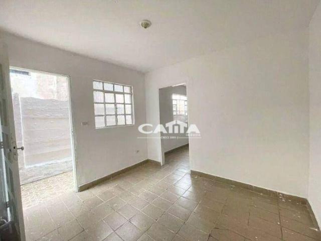 Casa para Aluguel com 2 quartos, 55 m² por R$ 1.800