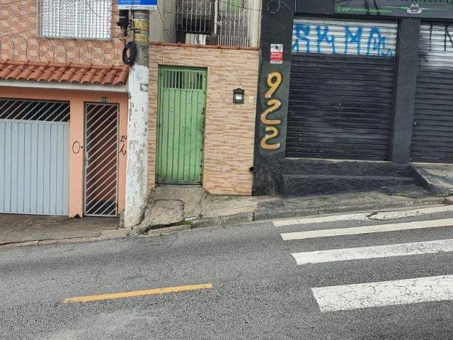 Casa para Aluguel com 2 quartos, 55 m² por R$ 1.300