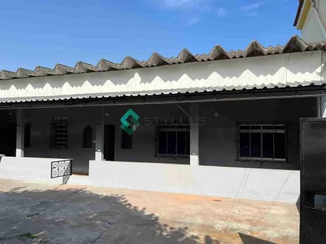 Casa para Aluguel com 2 quartos, 55 m² por R$ 1.300