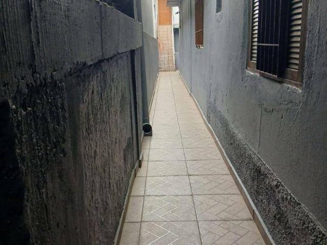 Casa para Aluguel com 2 quartos, 50 m² por R$ 1.500