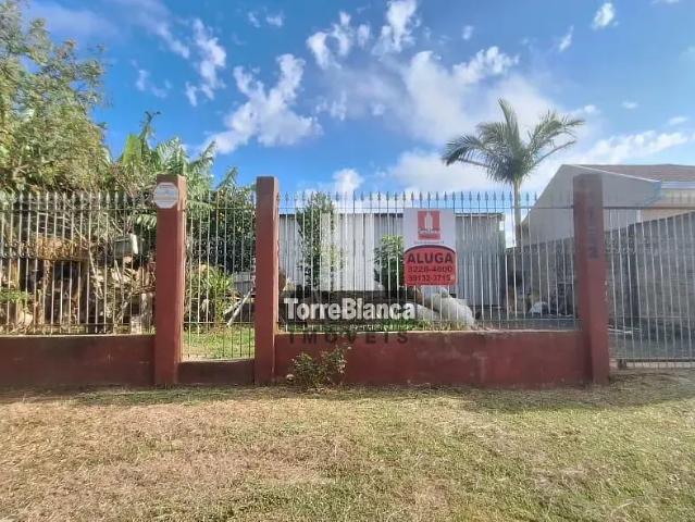 Casa para Aluguel com 2 quartos, 50 m² por R$ 1.200
