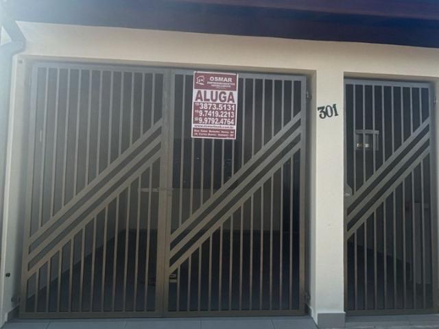 Casa para Aluguel com 2 quartos, 65 m² por R$ 1.400
