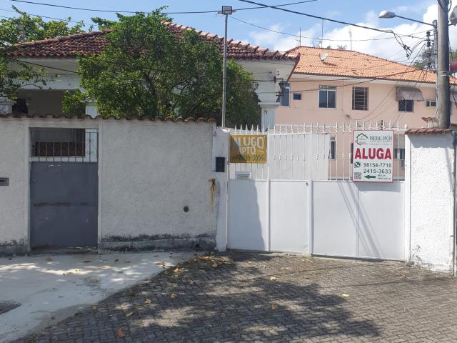 Casa para Aluguel com 2 quartos, 65 m² por R$ 1.000