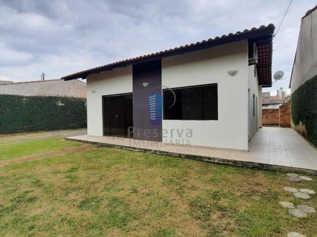 Casa para Aluguel com 2 quartos, 60 m² por R$ 3.000