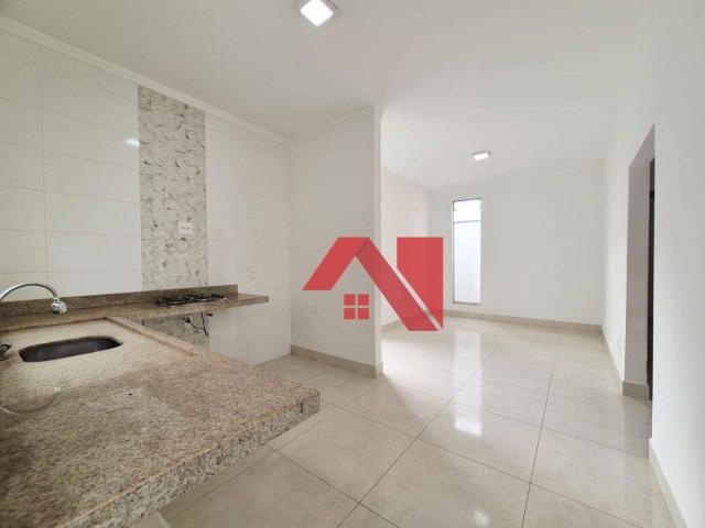 Casa para Aluguel com 2 quartos, 60 m² por R$ 1.445