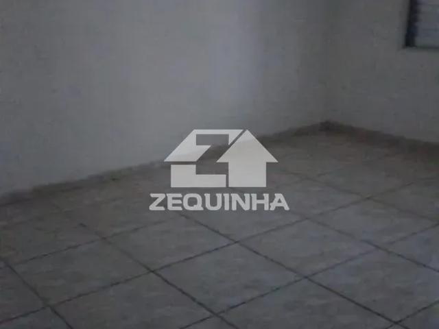 Casa para Aluguel com 2 quartos, 60 m² por R$ 1.500