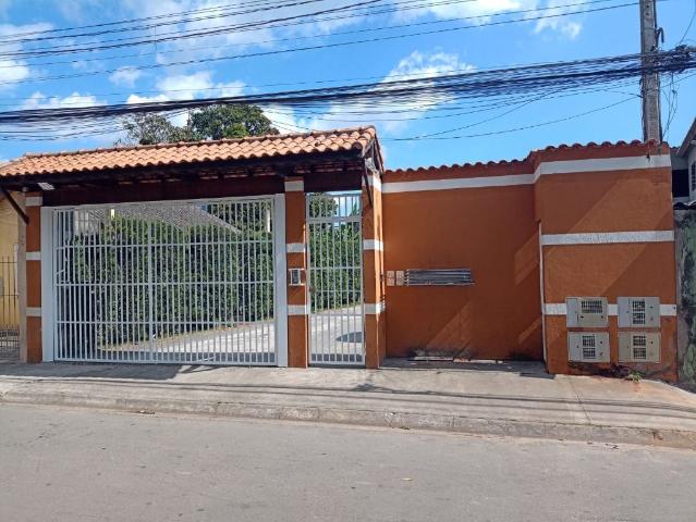Casa para Aluguel com 2 quartos, 62 m² por R$ 1.400