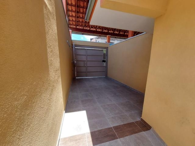 Casa para Aluguel com 2 quartos, 62 m² por R$ 1.500