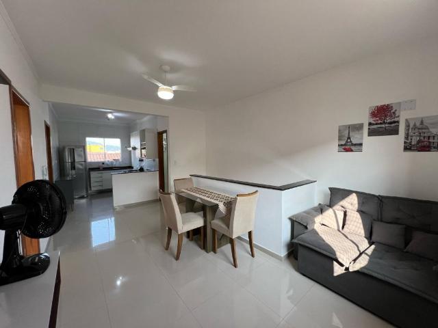 Casa para Aluguel com 2 quartos, 62 m² por R$ 2.300