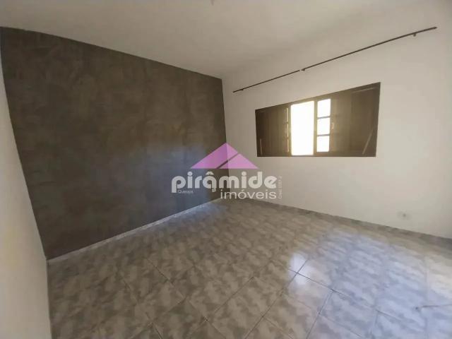 Casa para Aluguel com 2 quartos, 63 m² por R$ 2.200