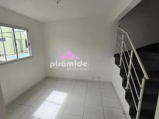 Casa para Aluguel com 2 quartos, 75 m² por R$ 2.350