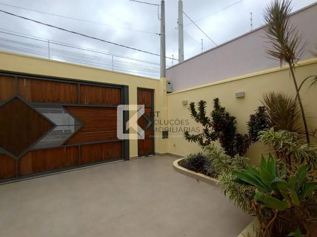 Casa para Aluguel com 2 quartos, 77 m² por R$ 3.200