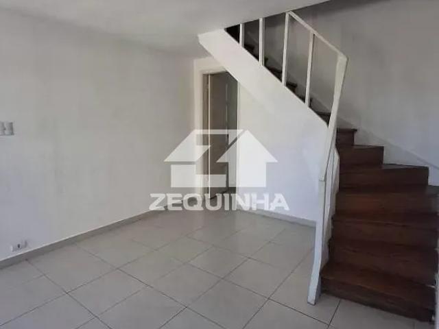 Casa para Aluguel com 2 quartos, 70 m² por R$ 3.000