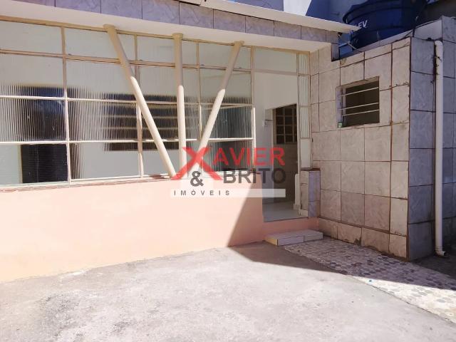 Casa para Aluguel com 2 quartos, 70 m² por R$ 1.900