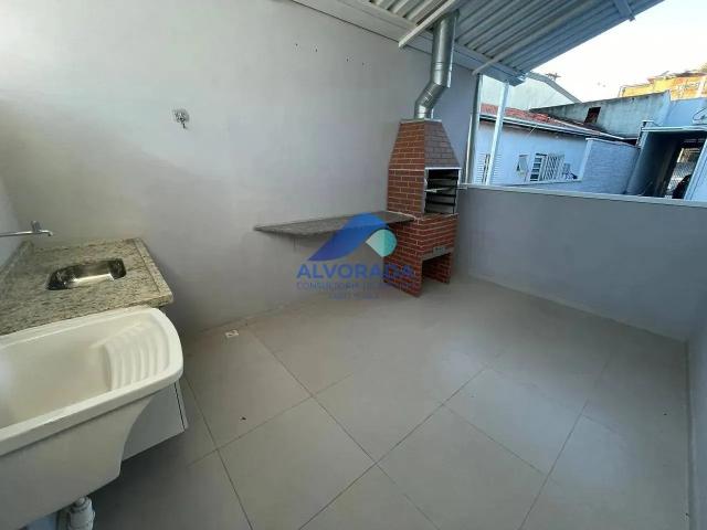 Casa para Aluguel com 2 quartos, 70 m² por R$ 2.000