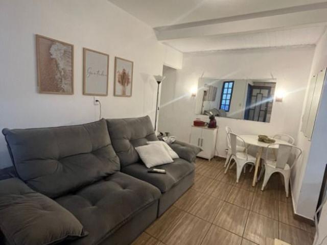 Casa para Aluguel com 2 quartos, 70 m² por R$ 2.300