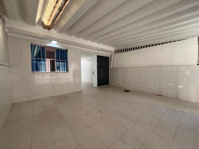 Casa para Aluguel com 2 quartos, 85 m² por R$ 3.600