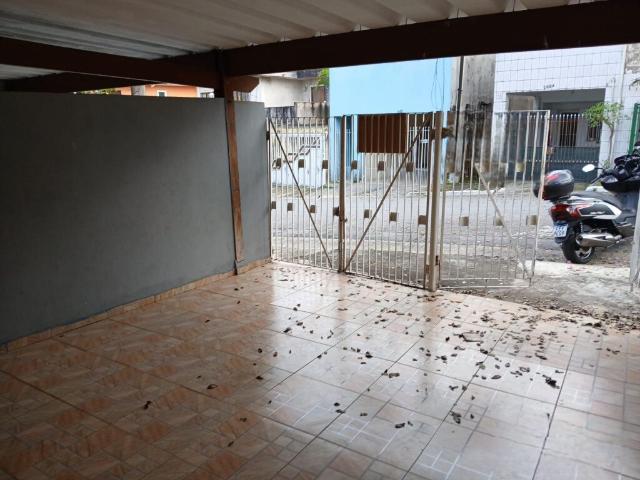 Casa para Aluguel com 2 quartos, 85 m² por R$ 2.200