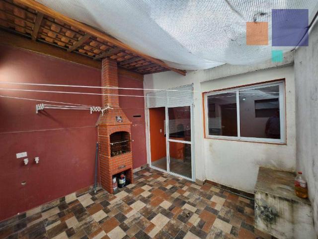 Casa para Aluguel com 2 quartos, 88 m² por R$ 3.990