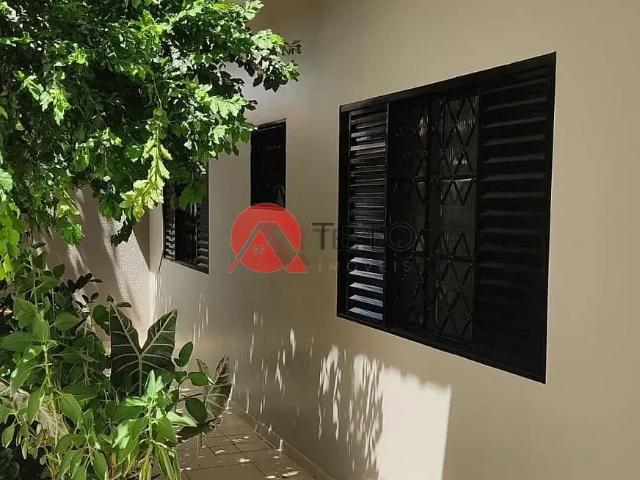 Casa para Aluguel com 2 quartos, 80 m² por R$ 1.600