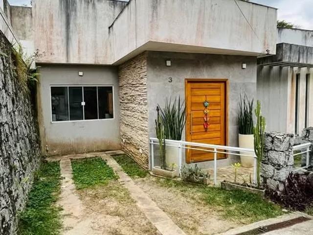 Casa para Aluguel com 2 quartos, 80 m² por R$ 2.000