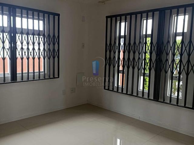 Casa para Aluguel com 2 quartos, 80 m² por R$ 5.555