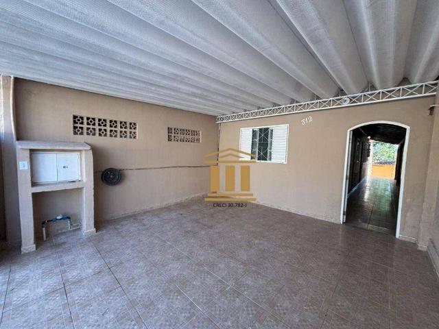 Casa para Aluguel com 2 quartos, 96 m² por R$ 2.592