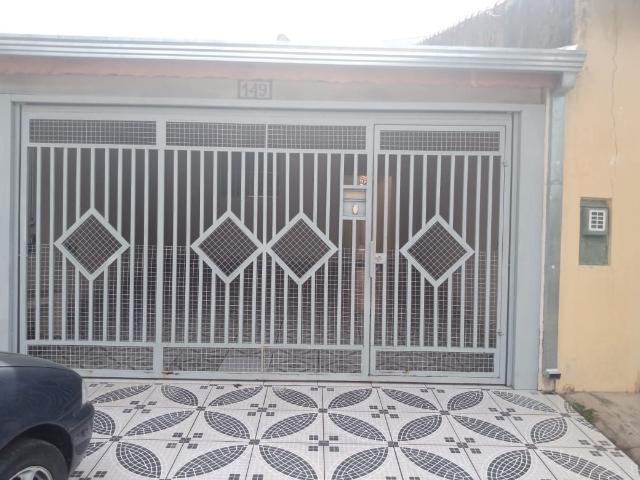 Casa para Aluguel com 2 quartos, 90 m² por R$ 1.500