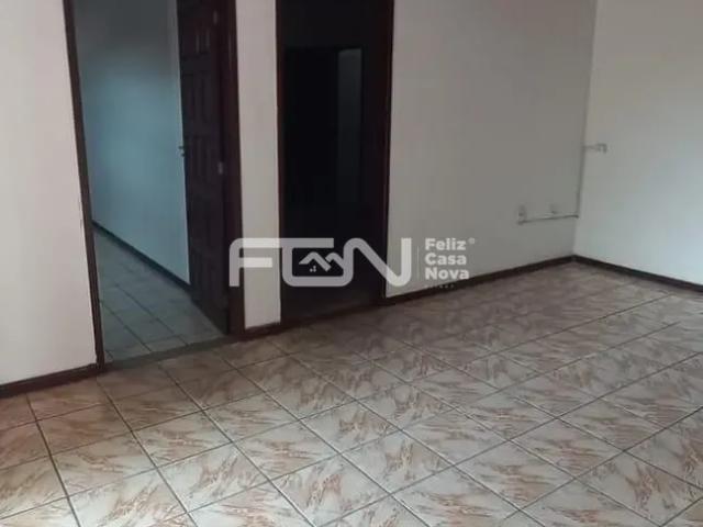Casa para Aluguel com 2 quartos, 90 m² por R$ 1.100
