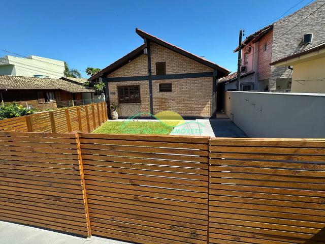 Casa para Aluguel com 2 quartos, 90 m² por R$ 4.500