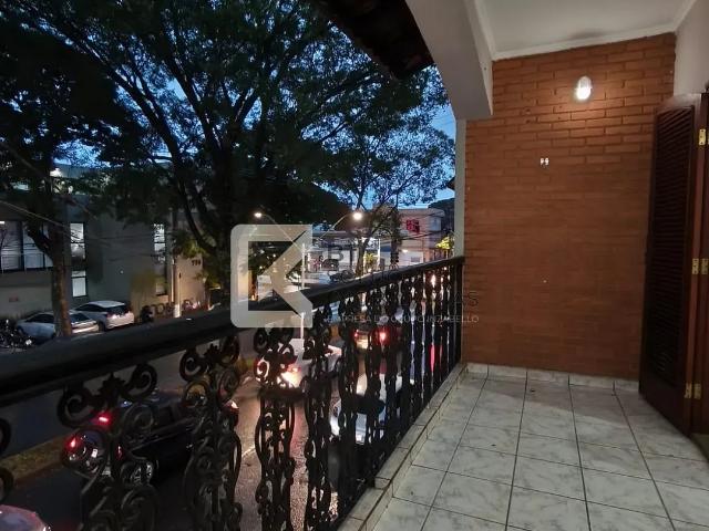 Casa para Aluguel com 2 quartos, 92 m² por R$ 2.500