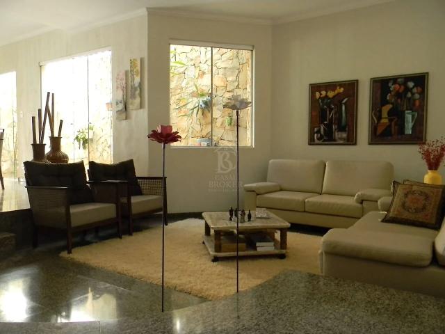 Casa para Aluguel com 4 quartos por R$ 5.500