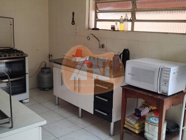 Casa para Aluguel com 4 quartos, 150 m² por R$ 2.900